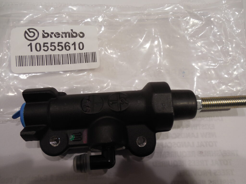 brembo 12.7 master cylinder 10555610 - KE Motor Sports